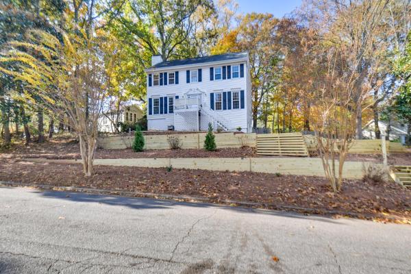 Fully Updated! Suburb Stay Near Sugarloaf Mills - Suwanee, GA