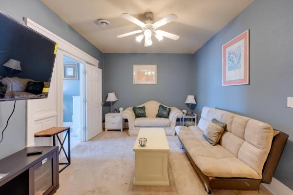 Walkable Racine Retreat! 1 Mi To Lake Michigan - Racine, WI