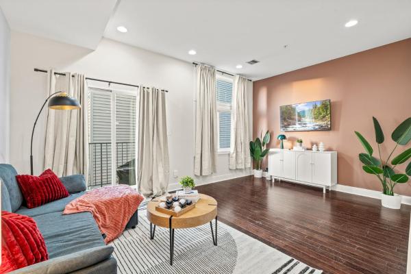 Luxury 3br Rooftop Apartment Walk To Met And Metro - Philadelphia Airport (PHL)