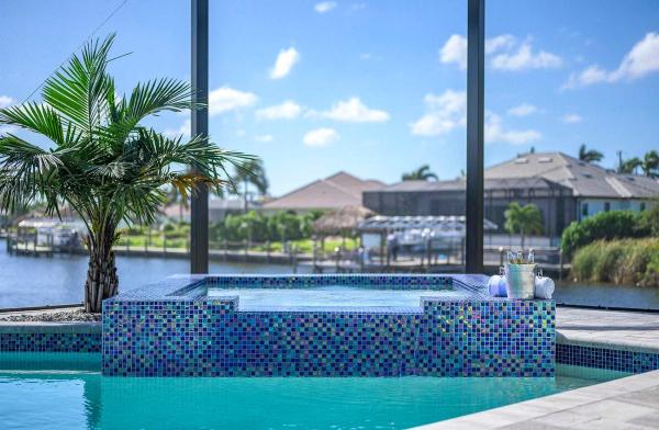 Morning Glory - Walking Distance To Surfside Shops - Cape Coral, FL