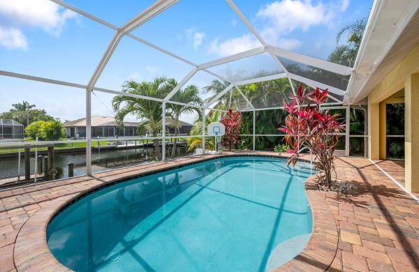 Sand By Me Stylish Retreat Golf Access And Near Pelican Sports - Cape Coral