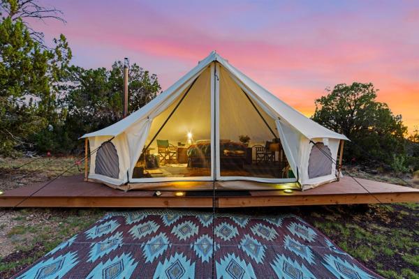 Tranquil Winter Bell Tent Adventure - Arizona