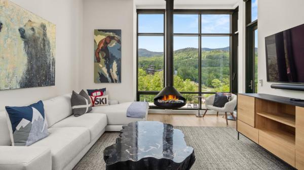 409 - 3 Bed - Treehouse Unit - Spruce Peak At The Base Of Stowe Mt Resort - Sleeps 9 - Stowe, VT