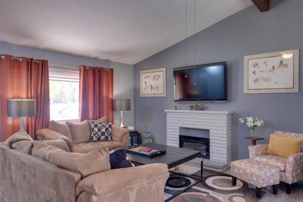 11 Mi To Dtwn Cleveland Richmond Heights Retreat! - Shaker Heights, OH