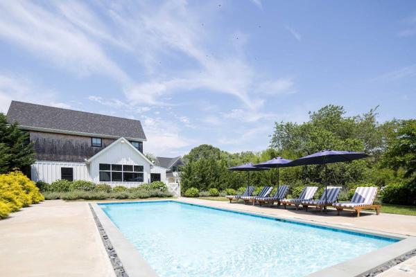 Sandpoint By Rove Travel 6br Family Home W Pool - Greenport, NY