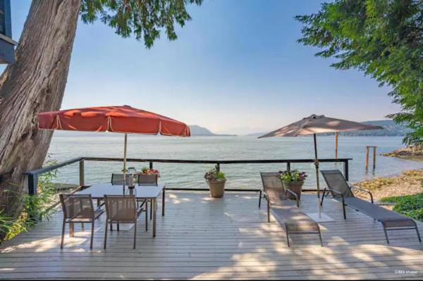 Salt Cottage Waterfront Guest House With Superb Views - Vancouver