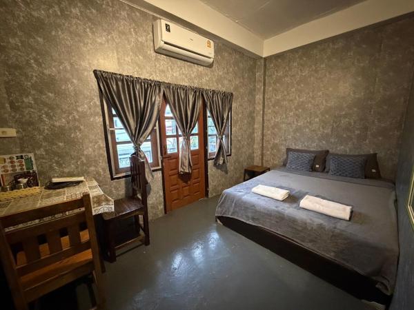 J Giant Hostel - Chiang Mai