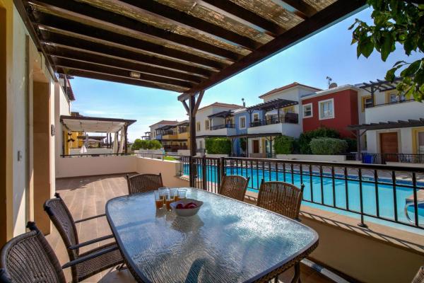 Aphrodite Gardens Apartment By Ezoria Villas - Paphos