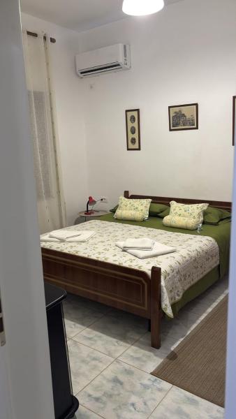 Studio With Patio - 티라나