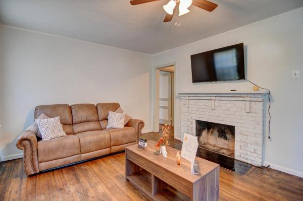 Classic 2 Bed 1 Bath Home In The Cradle Of Beautiful Valdosta - Valdosta