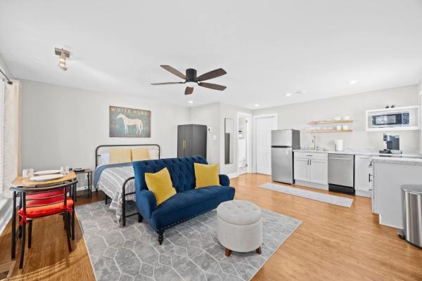 Charming Studio Stay In Vibrant Highlands Area - Louisville, KY