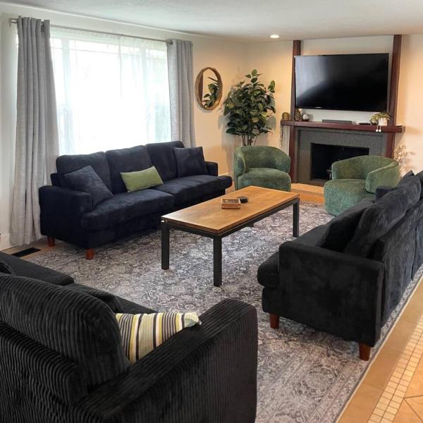 2 Whole Houses, Fire Pit, Game Room, Feel At Home. - Lehi, UT