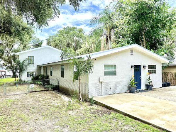Cozy Lake House On Lake Weir - Lake Weir, FL