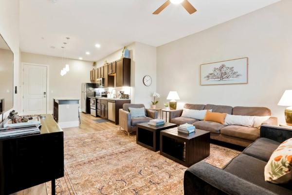 Heart Of Gold-en - Walk Everywhere -Close To Red Rocks - Golden, CO