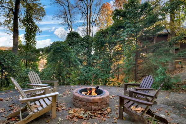 New Mtn&city Views Hot Tub Sauna Arcade Pool - Helen, GA