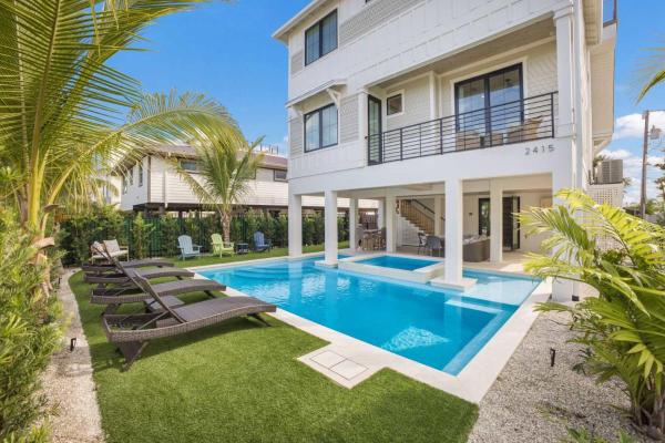 Aqua - Brand New Luxury Beach House On Ami - Anna Maria Island, FL