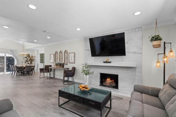 Wonderful Home Near Claremont! With Amazing Backyard! - Claremont, CA