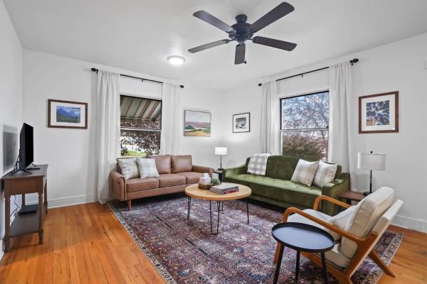 Whitetail Bungalow 10 Min Walk Downtown Nampa - Nampa, ID