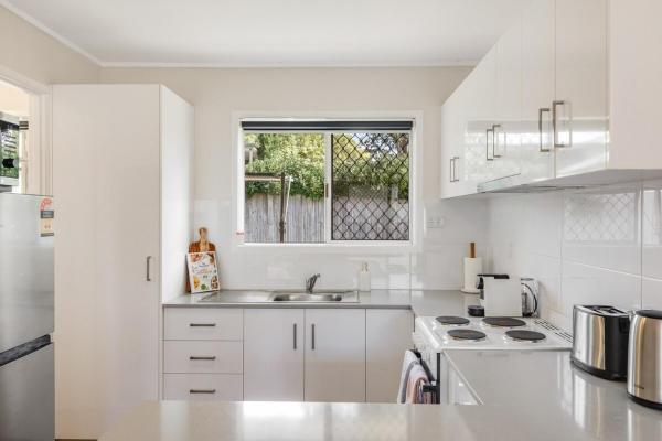 Charm In Leafy Centenary Heights! - Toowoomba