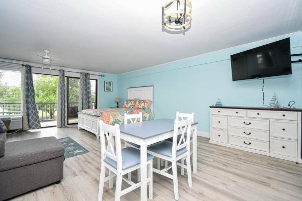 Cedar Key Island Condo 228 - Cedar Key, FL