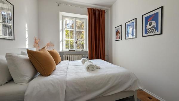 Bella Luna Luxury Suites - Chic Old Town Warsaw Apartment - Warsaw