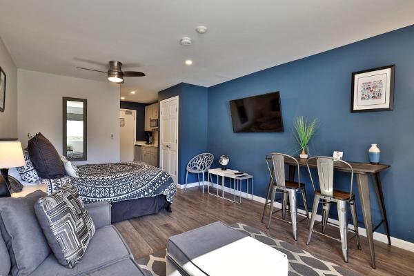 Killington Center Renovated Studio With Kitchenette On Bus Route And Discounted Ski Rentals - Killington, VT