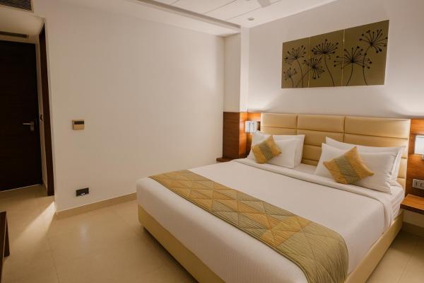 Hotel Ten Square - 5 Minutes From The Taj Mahal - Agra