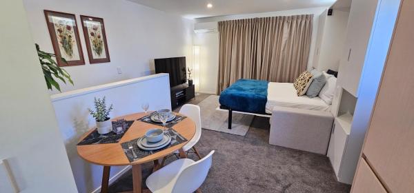 Bright Studio, Balcony In Prime Location - Lyttelton