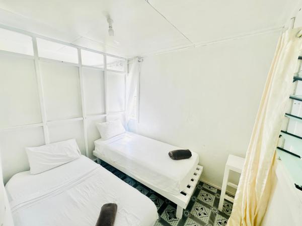 Tonga Airport Cottage - Private Twin Room - Tonga
