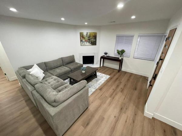 2 Bedroom Cozy House In Heart Of Burbank - Burbank, CA