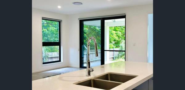 Sunnybank Station 5b Family Stay - Springwood