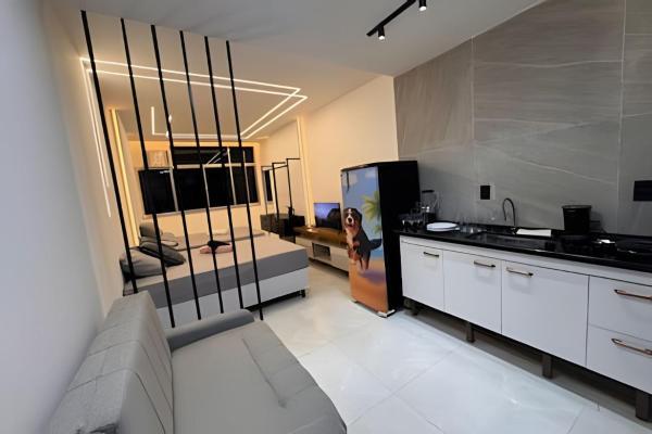 Metro Just 10 Meters Away (Metro A 10m) Copabana - Glória