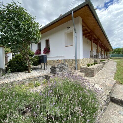 Gereblyekő Vendégház - Cegléd