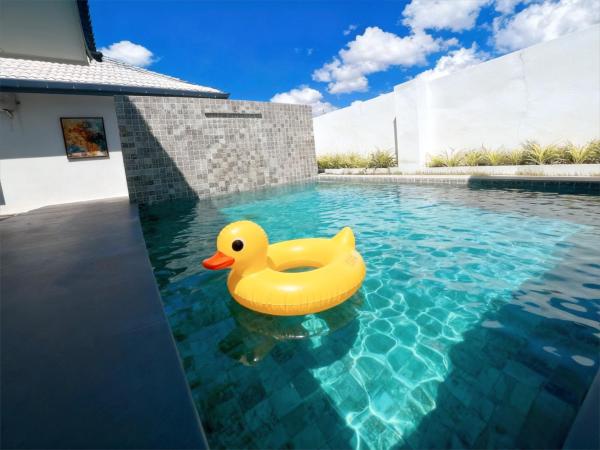 芭提雅独栋阳光别墅 带私人泳池 靠近中天海滩 4卧室5卫2厅 度假首选 - Pattaya City