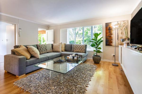 Luxury Garden Apartment - The Grey - Claremont