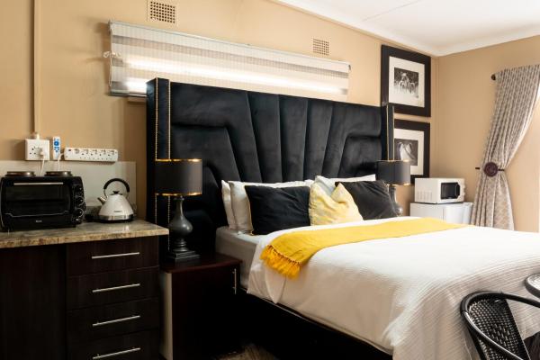 10 Kooralboom Self Catering Apartments - Mbombela