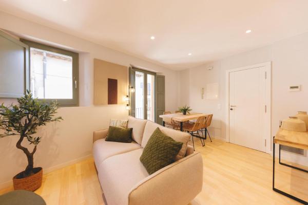 Bravissimo Calderers La Daina, Next To The Onyar River - Gérone, Espagne