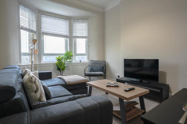 Neilston Gateaway - Paisley