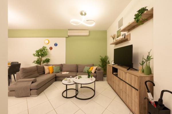 Green & Grey Family Suite 100 M Thessaloniki Cente - Thessaloniki