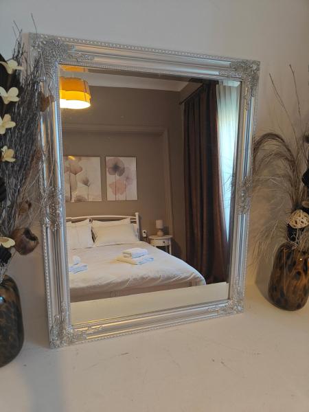 Stefani Retro Luxury Apartments - Халкида