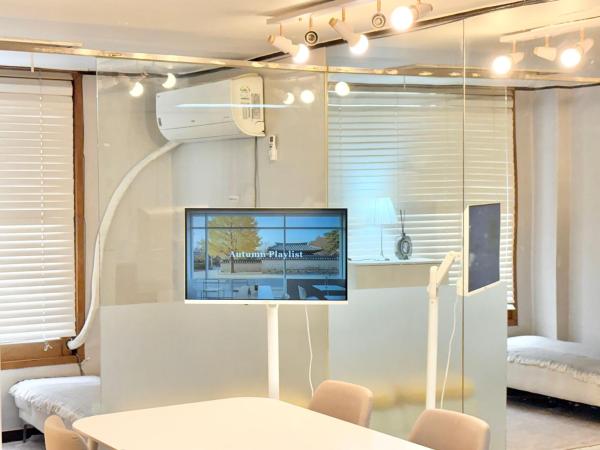 Gangnam 1min-cozy Studio-netflix-silver909 - Seoul