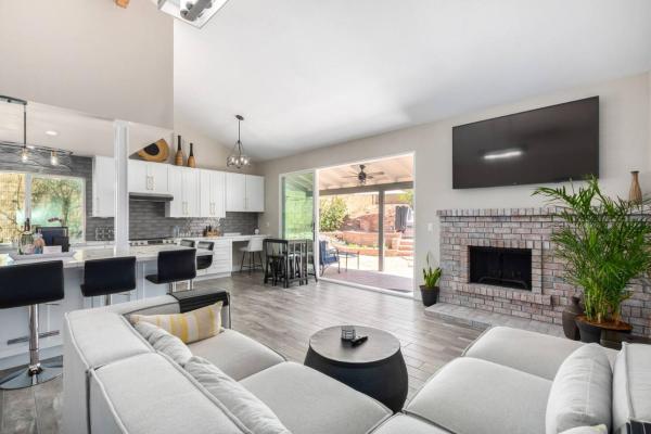 Zen Den Hot Tub Misters Hiking Bikes Park - Phoenix, AZ