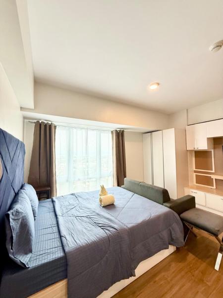 Neftlix And Chill At Abreeza Condominium - Davao City