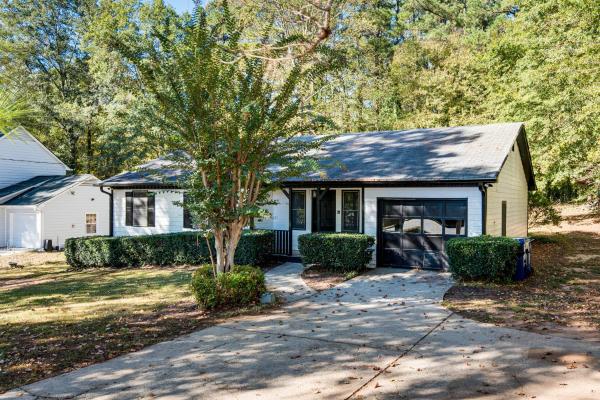 6 Mi To Marietta Square Family Retreat With Yard! - Marietta, GA