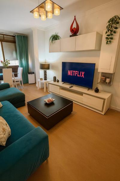 Family-friendly And Cozy 3-bedroom Accommodation In Lisbon - Amadora