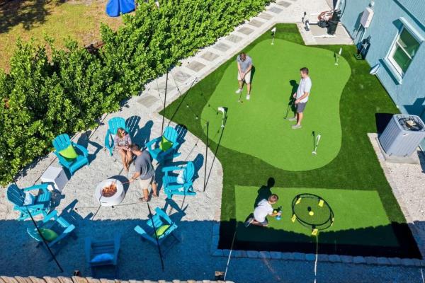 Bradenton Bliss Pool Putt Putt Arcade Games - Holmes Beach, FL