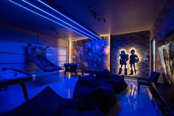 Solterra Resort 6q/5,5b • Piscina/spa • Acomoda 18 - Davenport, FL