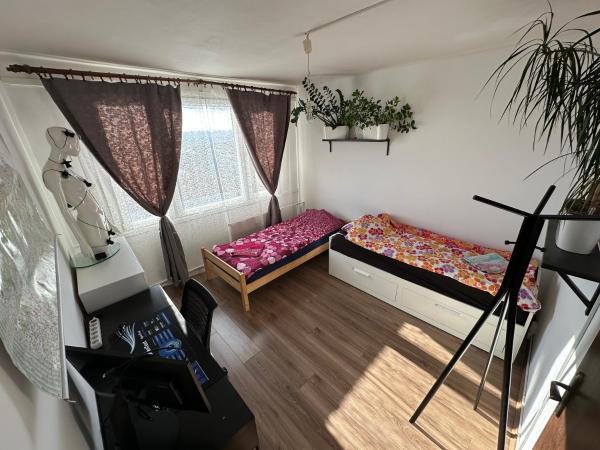 Private Rooms, Stunning City Views, Top-floor With Balcony, Bathtub, Internet, Coffee - Prague