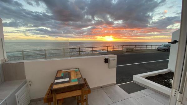Window To The Sea, South Tenerife - Teneriffa