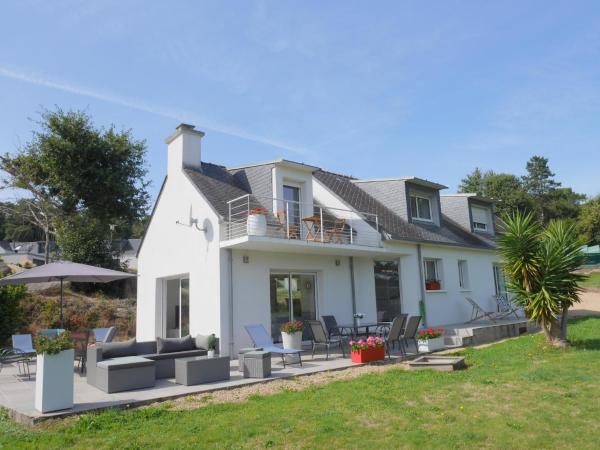 Holiday Home With Partial Sea View, Douarnenez - Douarnenez